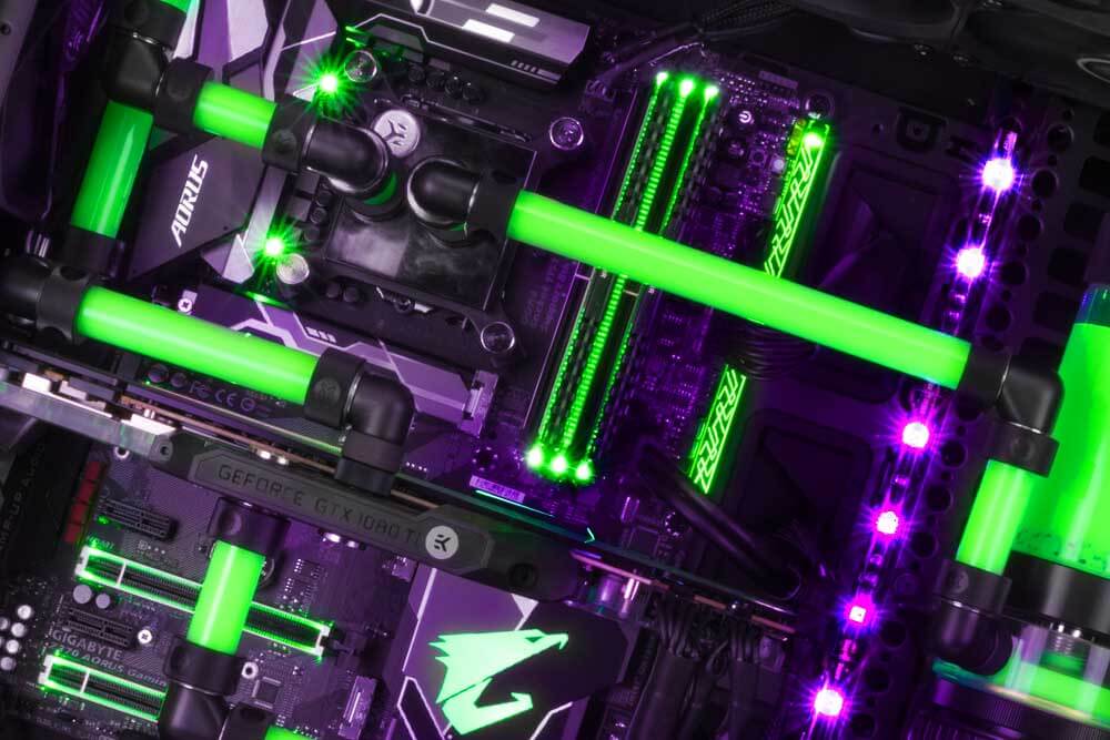 PCSPECIALIST - PC LIQUID SERIES con refrigeración líquida